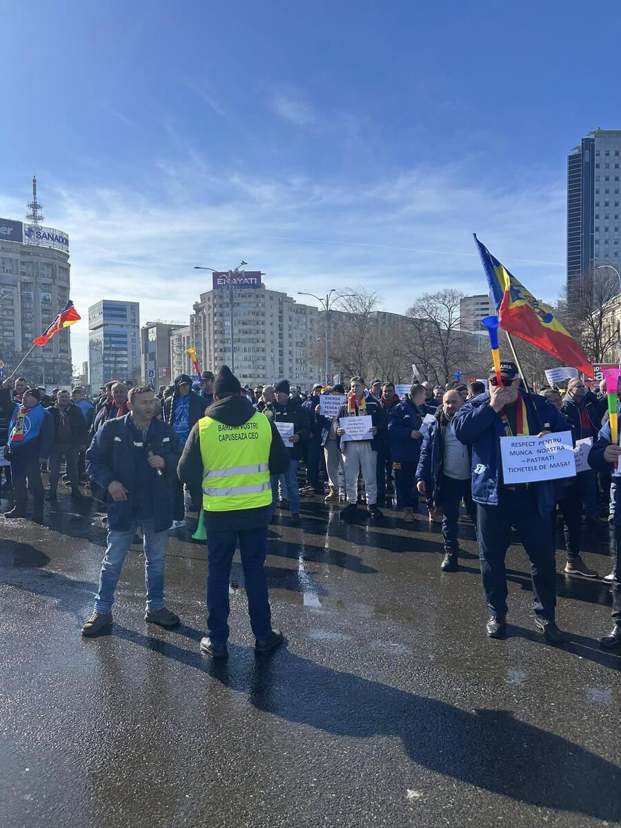 Trei sindicaliști din Gorj, discuție cu Bolojan