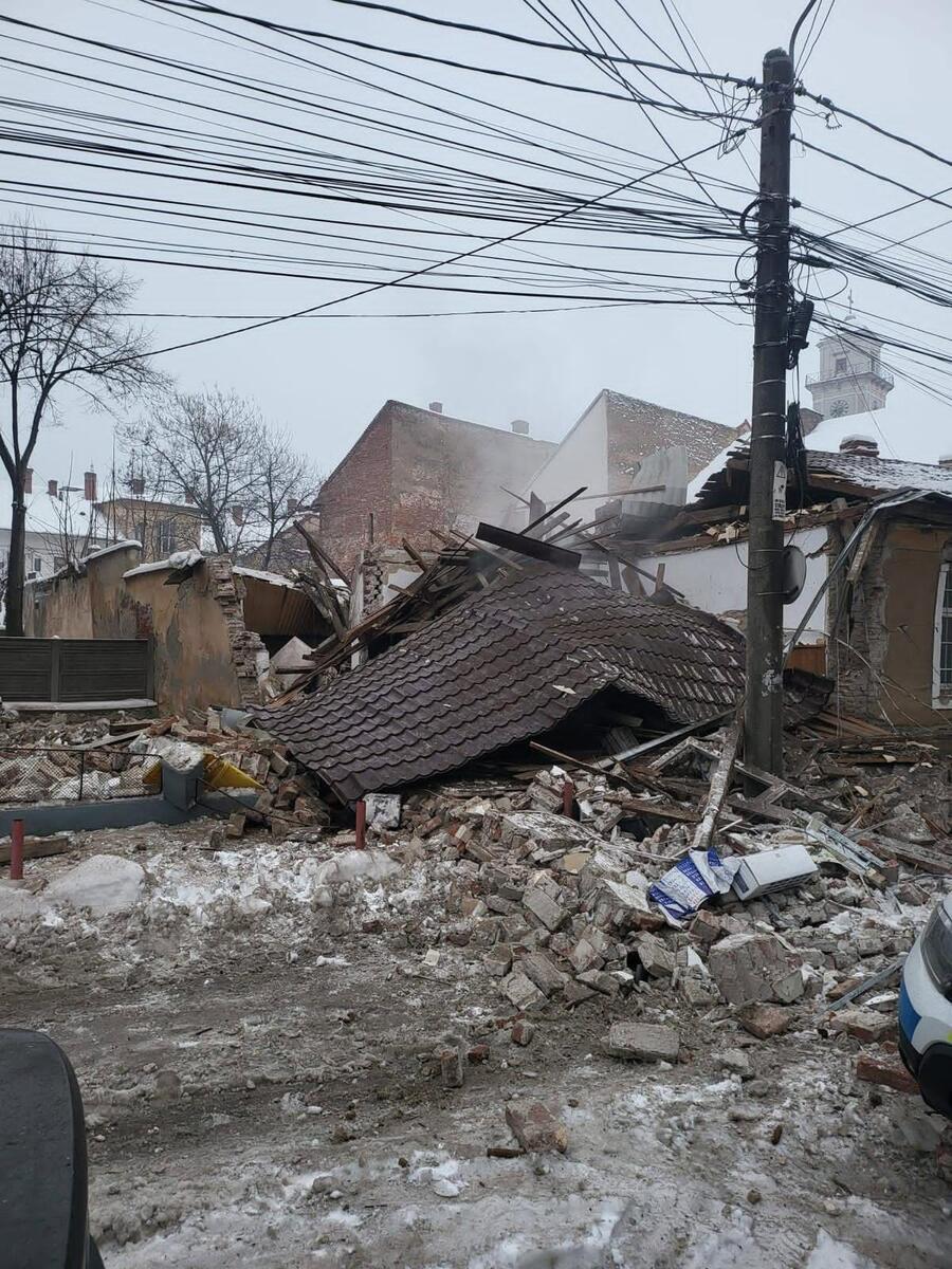 Explozie în sediul Poliției, doi răniți